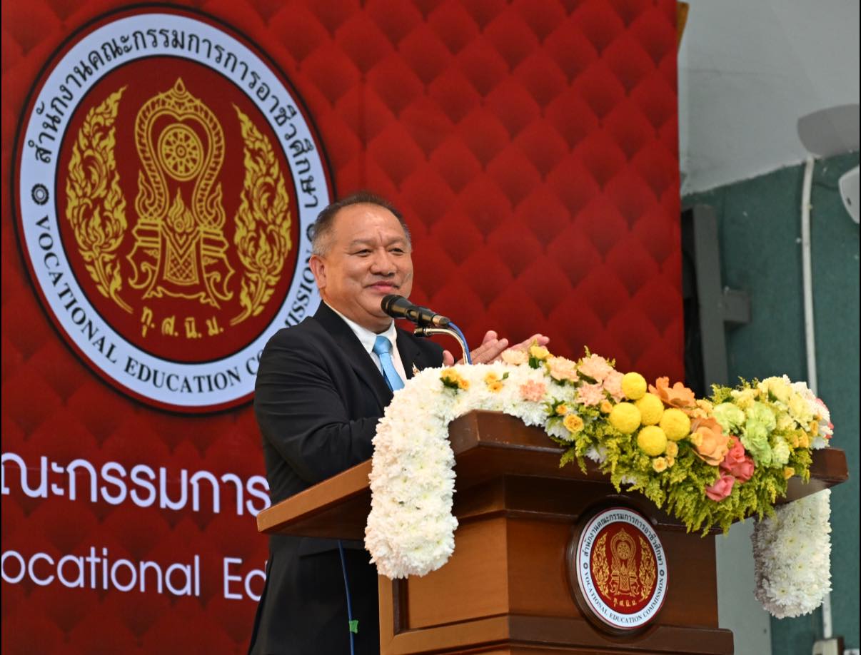 8 Agenda พัฒนาอาชีวศึกษา “ทำดี ทำได้ ทำทันที” OVEC ONE TEAM – ส