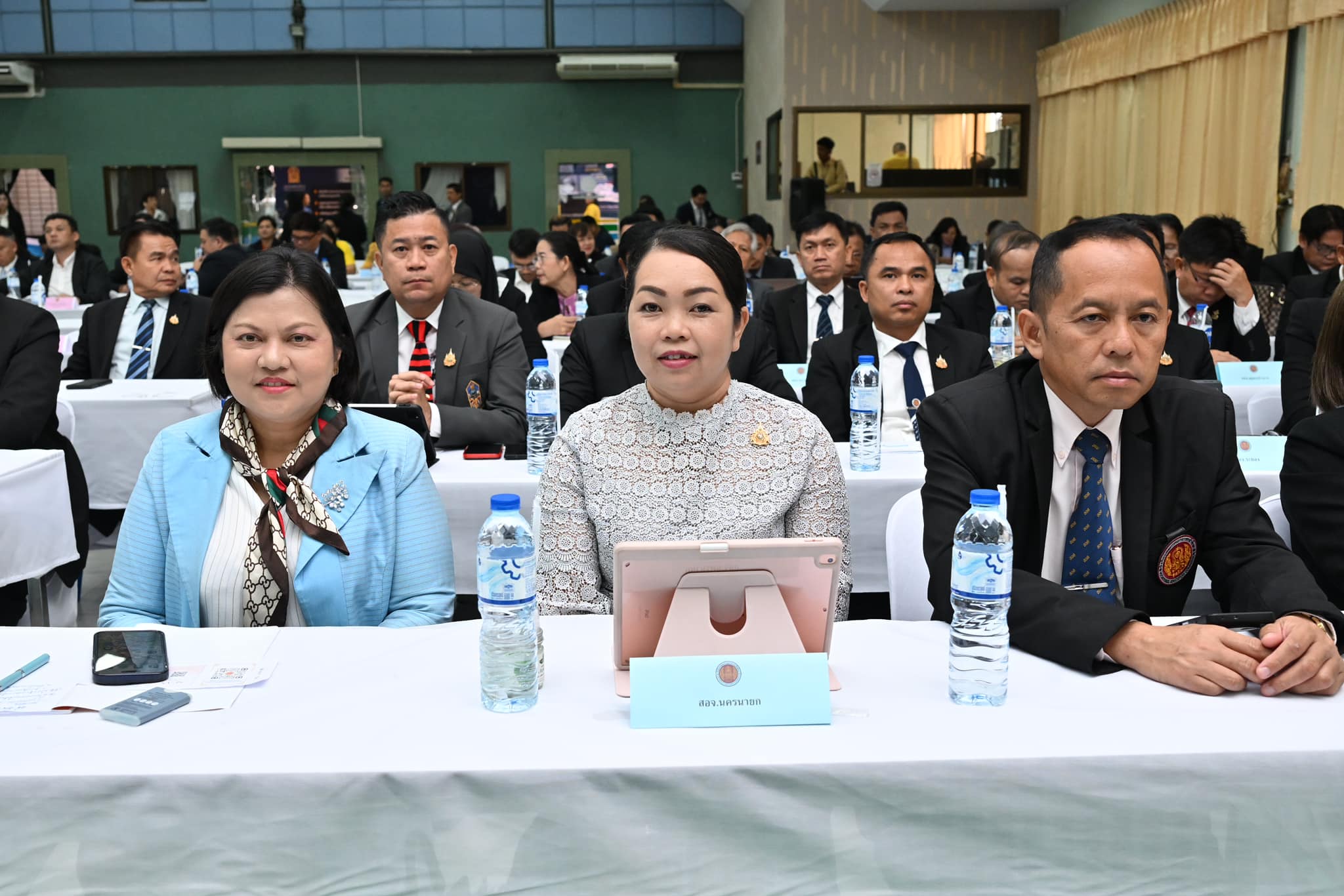 8 Agenda พัฒนาอาชีวศึกษา “ทำดี ทำได้ ทำทันที” OVEC ONE TEAM – ส